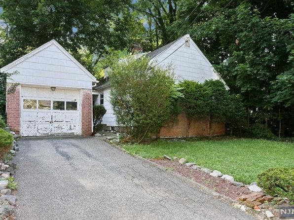 Leonia NJ Real Estate - Leonia NJ Homes For Sale | Zillow