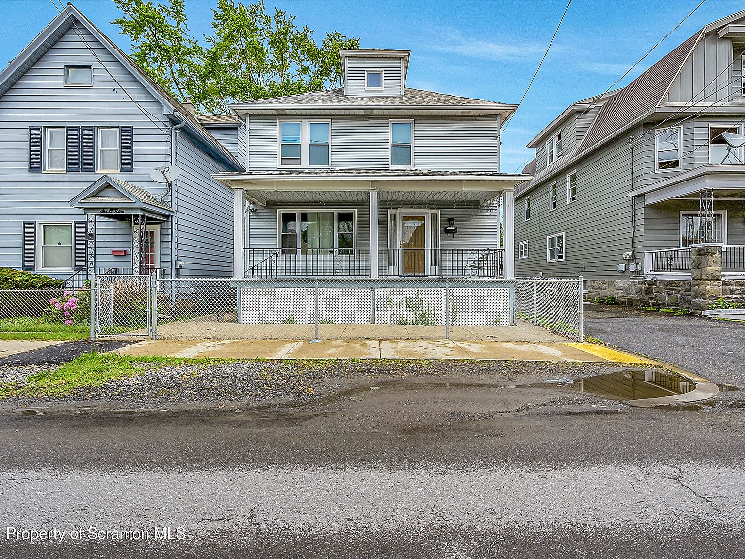 611 Moosic St, Scranton, PA 18505 | Zillow