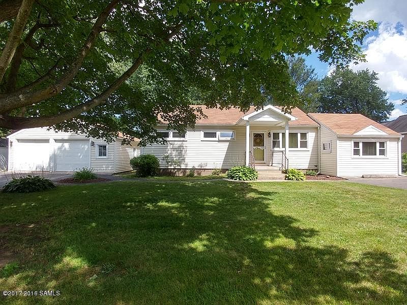 9 Hudson Dr, South Glens Falls, NY 12803 | Zillow