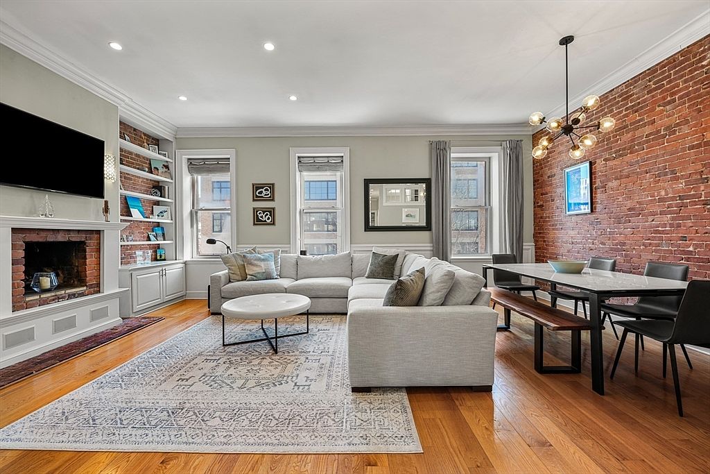 82 Berkeley St APT 5, Boston, MA 02116 | MLS #73337936 | Zillow