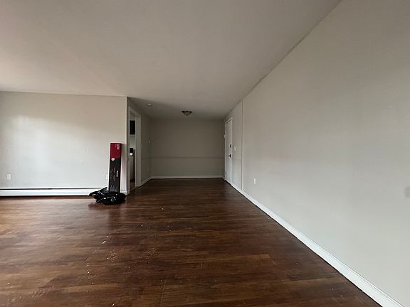 107-03 Vine St #3, Hartford, CT 06112 | Zillow