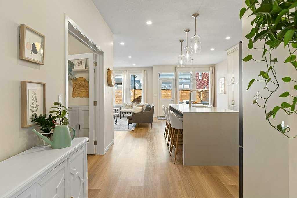 33 Copperhead Rd SE, Calgary, AB T2Z 5H1 | Zillow