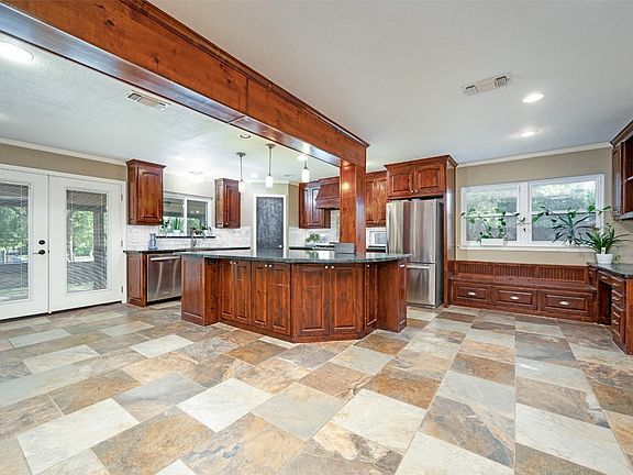 2013 Emerson Ln, Denton, TX 76209 | MLS #20415147 | Zillow