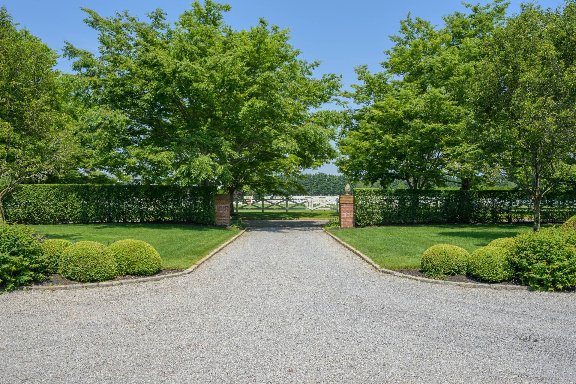 15 West Pond Dr, Bridgehampton, NY 11932 | Out East