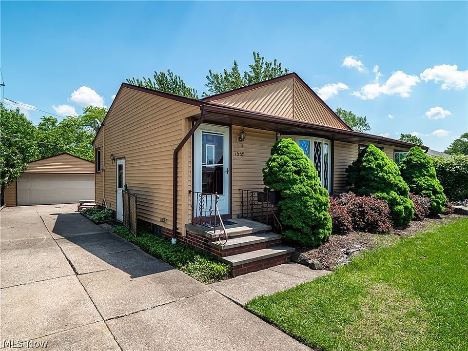 7555 Dawn Haven Dr, Parma, OH 44130 | Zillow