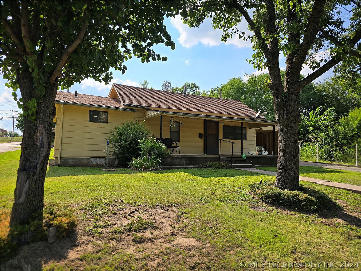 461 S 7th St, Fairfax, OK 74637 | Zillow