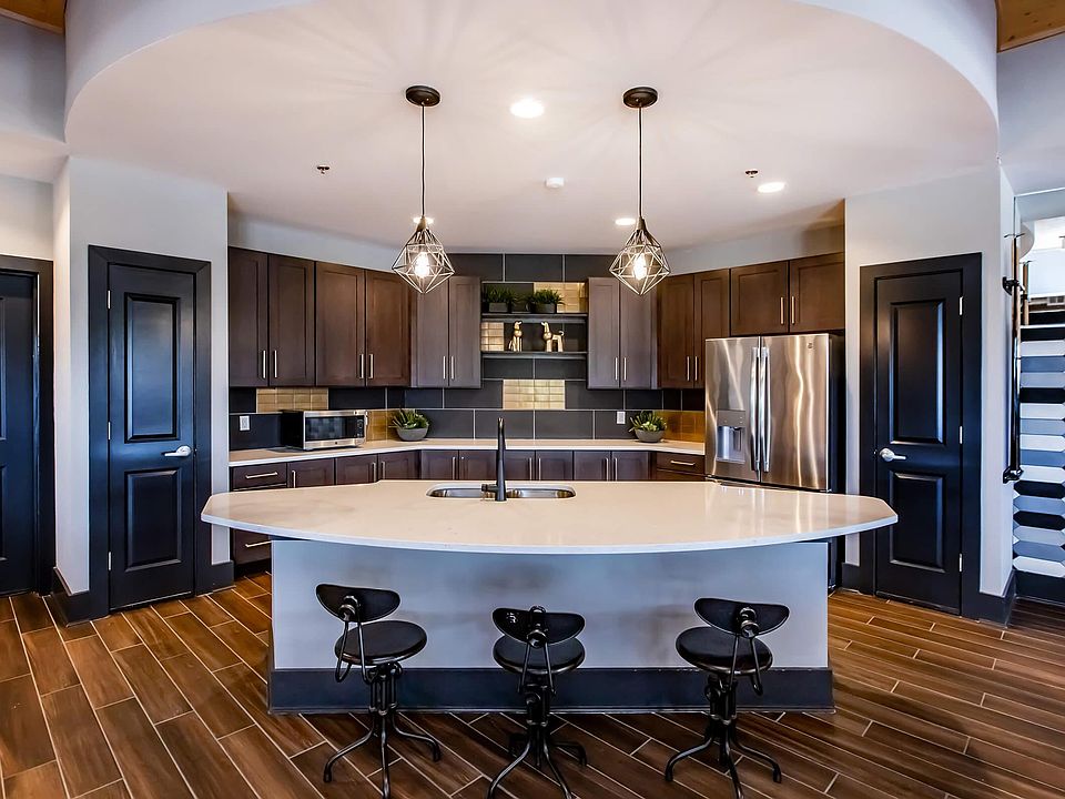 Foxridge Apartment Homes - 750 Hethwood Blvd NW Blacksburg VA | Zillow