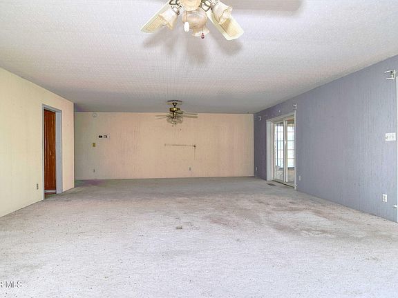33456 Angeles Forest Hwy, Palmdale, CA 93550 | Zillow