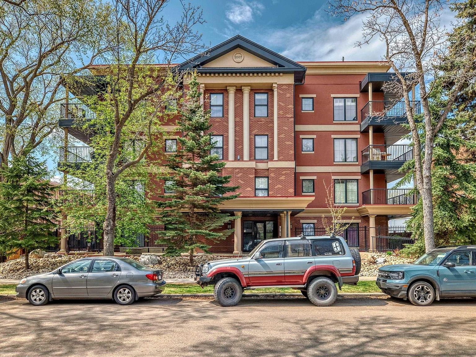 10232 115th St NW #302, Edmonton, AB T5K 1T8 | MLS #E4412735 | Zillow
