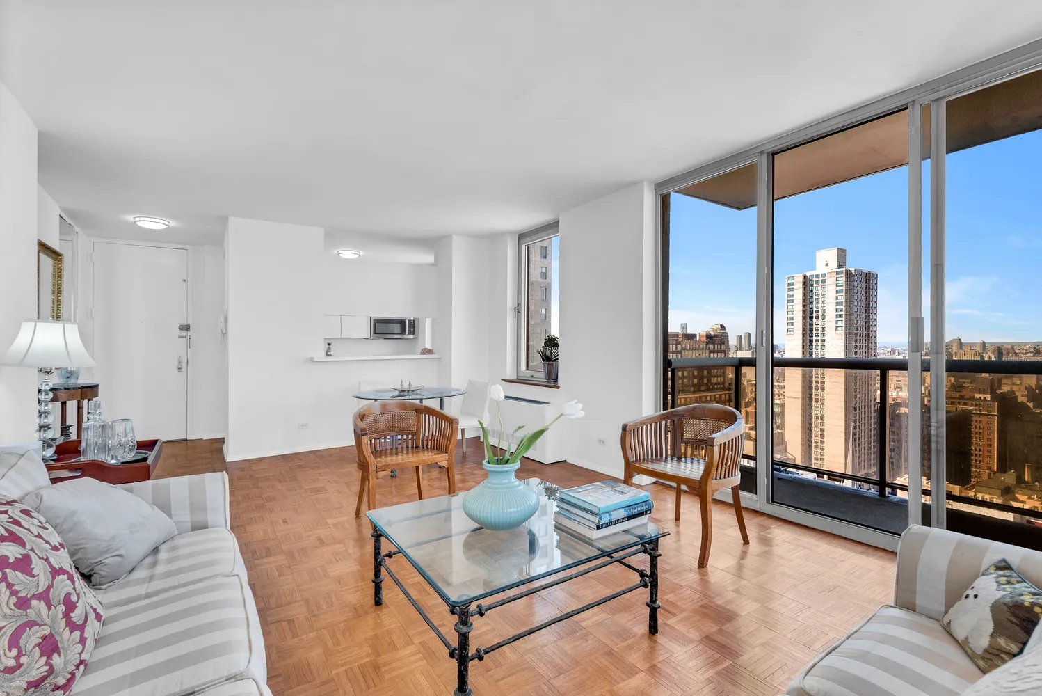 200 East 89th Street #30B in Yorkville, Manhattan | StreetEasy