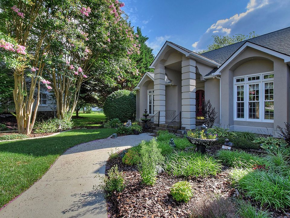 11 Carriage Ct, Johnson City, TN 37604 | MLS #9955474 | Zillow