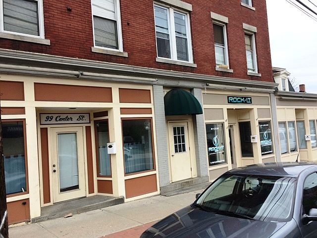 101 Center St APT E, Shelton, CT 06484 | Zillow