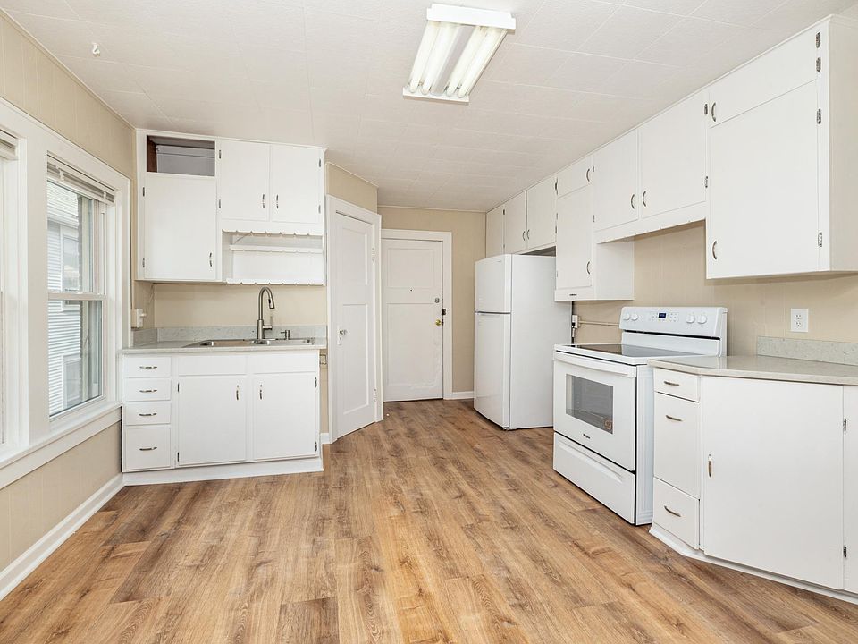 3664 E Squire Ave #3, Cudahy, WI 53110 | Zillow