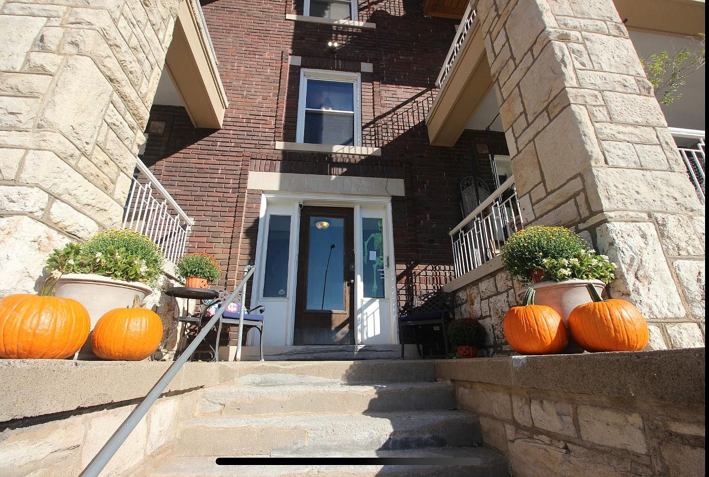 2733 Gillham Rd #1, Kansas City, MO 64108 | Zillow