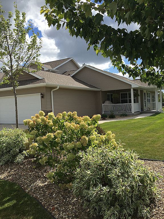 1237 Crescent View Dr NE, Cedar Rapids, IA 52402 | Zillow
