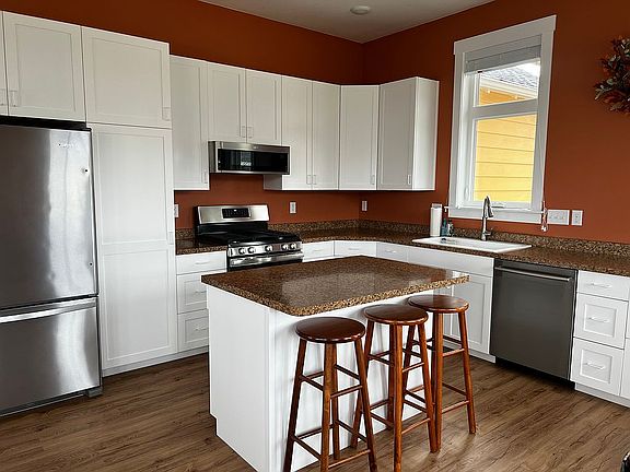 306 Mansion View Loop, Hamilton, MT 59840 | Zillow