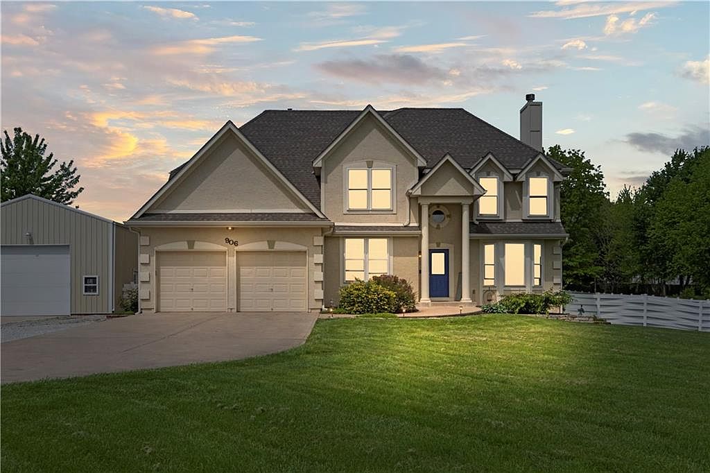 906 Allendale Lake Rd, Greenwood, MO 64034 | Zillow