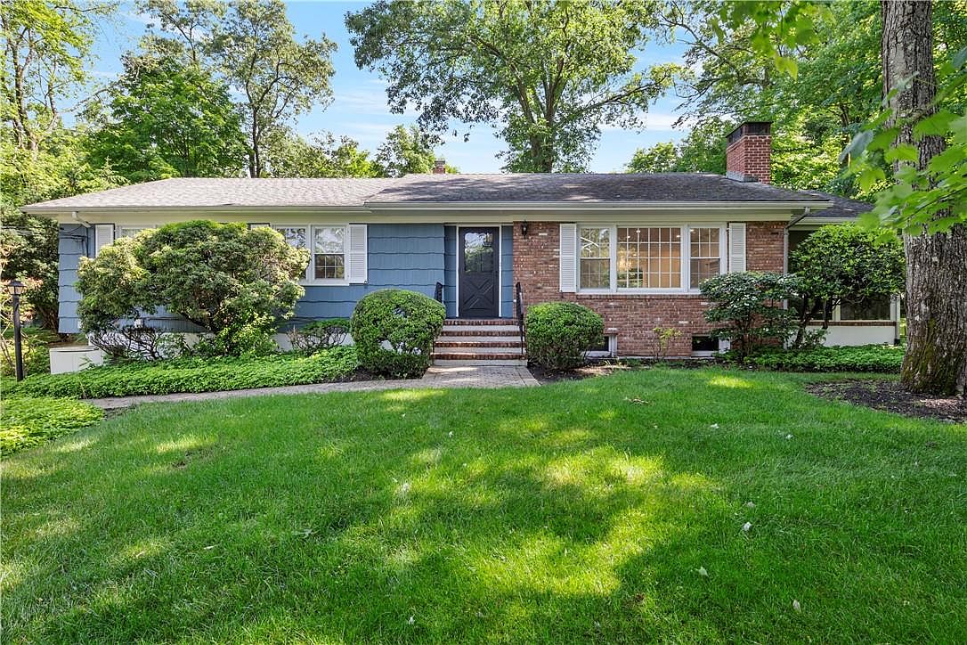 11 Kevin Drive, Suffern, NY 10901 | Zillow