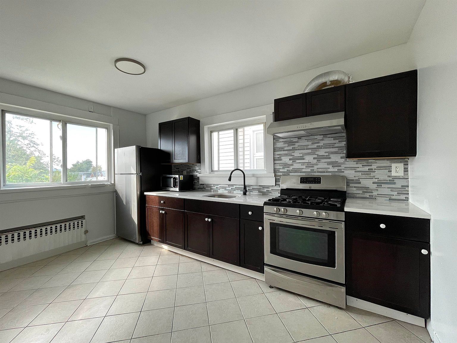 13 Fairmount Ter FLOOR 2, Jersey City, NJ 07306 | Zillow