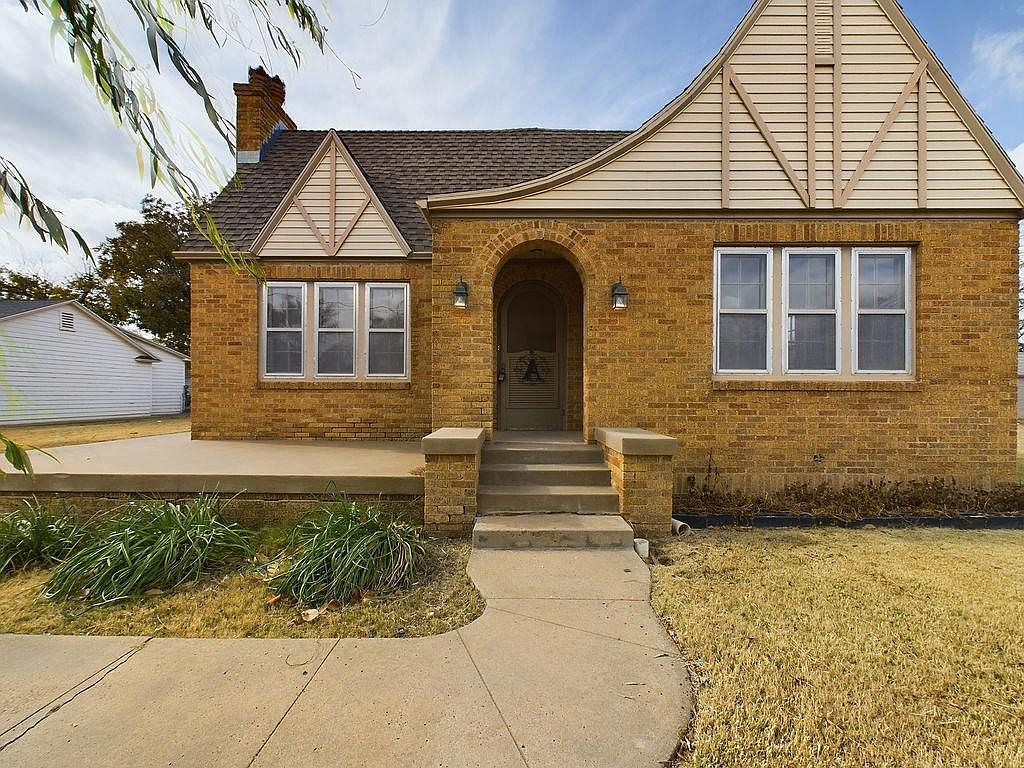 1104 S Broadway St, Plainview, TX 79072 | Zillow