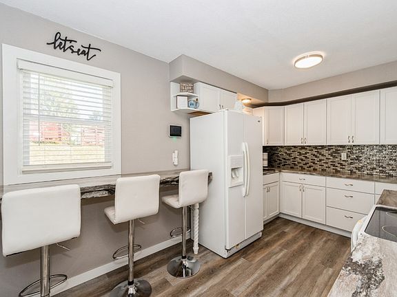 3117 Outlook Dr SW, Cedar Rapids, IA 52404 | MLS #2305816 | Zillow