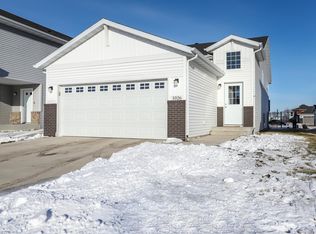 1022 Eaglewood Ave, West Fargo, ND 58078 | Zillow
