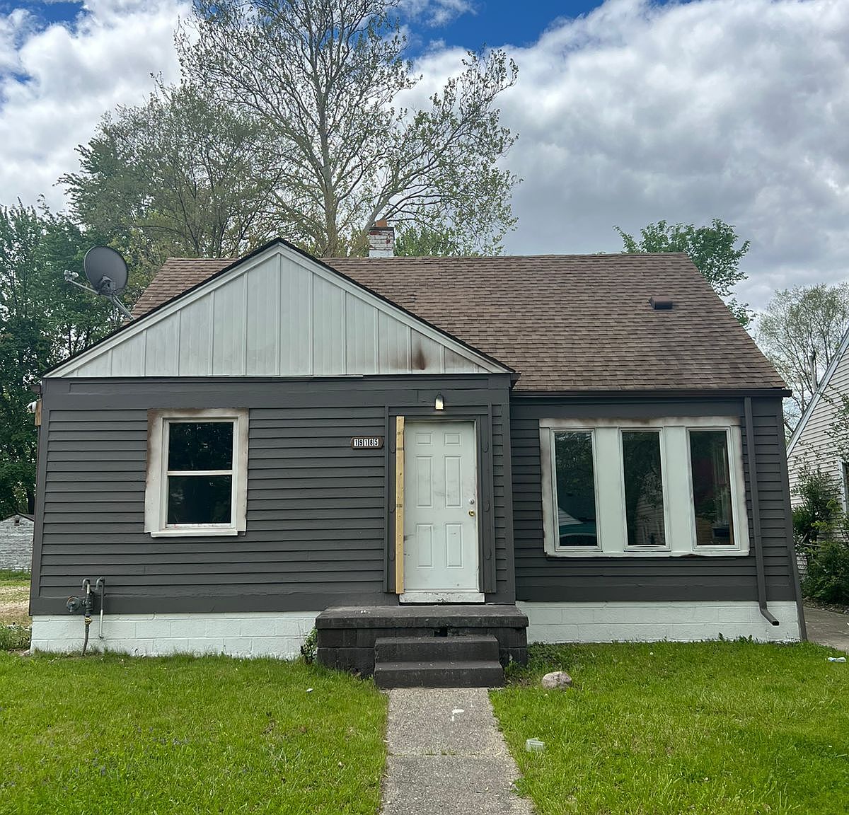 19185 Bradford Ave, Detroit, MI 48205 | Zillow