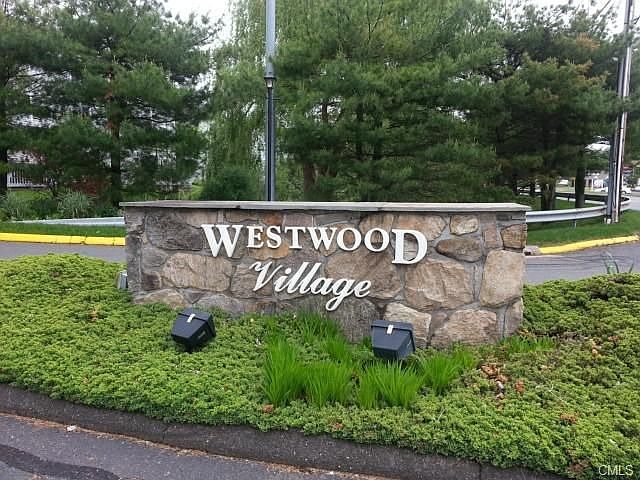 55 Mill Plain Rd UNIT 32-17, Danbury, CT 06810 | Zillow