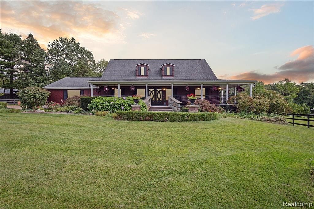 4655 Middle Rd, Highland, MI 48357 | Zillow