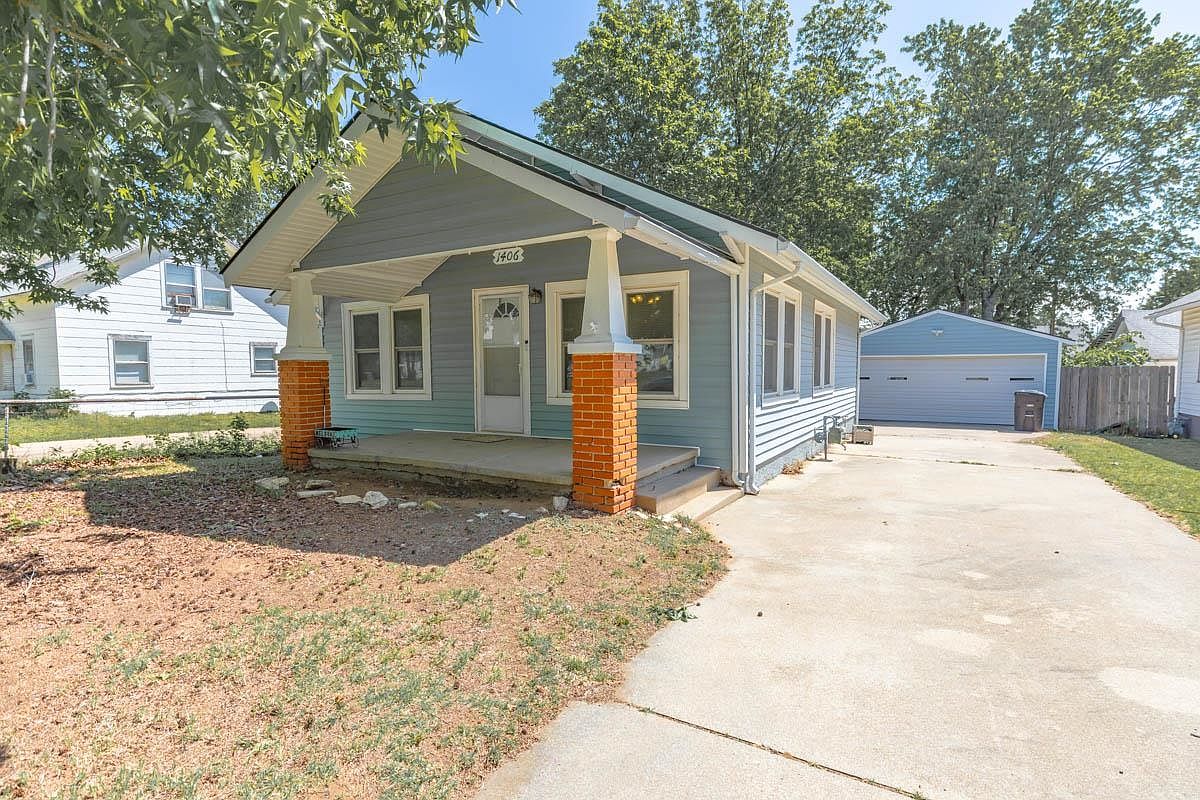 1406 N 5th St, Arkansas City, KS 67005 | Zillow