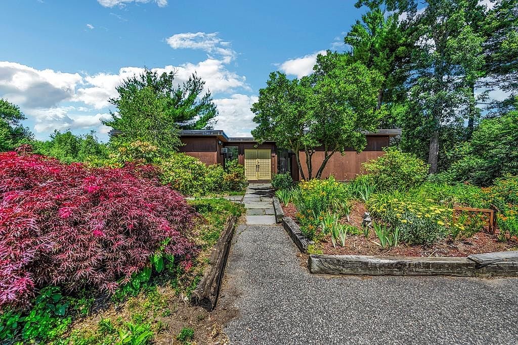 800 Plumtree Rd, Springfield, MA 01118 | Zillow