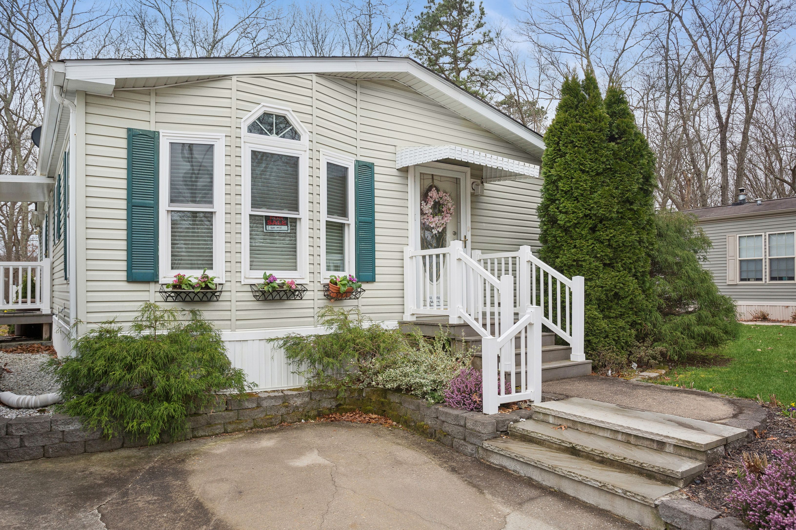 144 Farwood St, Riverhead, NY 11901 | Out East