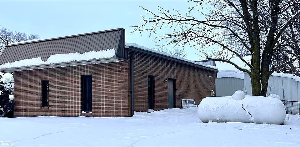 209 W Railroad St, Mount Union, IA 52644 | Zillow