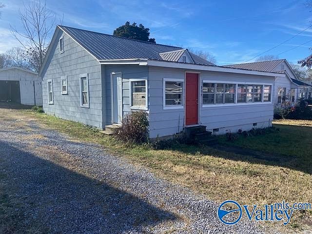 804 E Laurel St, Scottsboro, AL 35768 | MLS #21849516 | Zillow