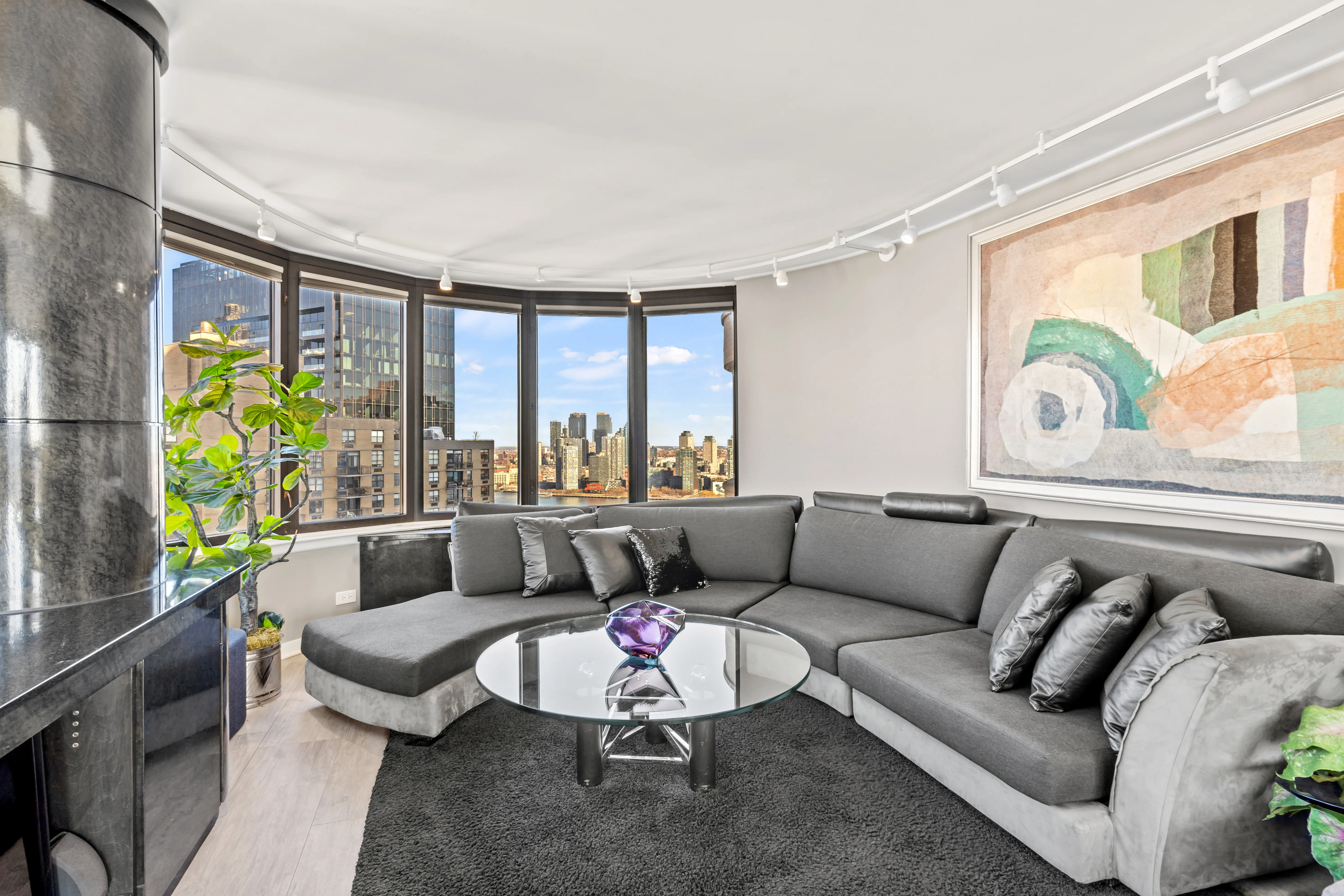 330 East 38th Street #38E in Murray Hill, Manhattan | StreetEasy