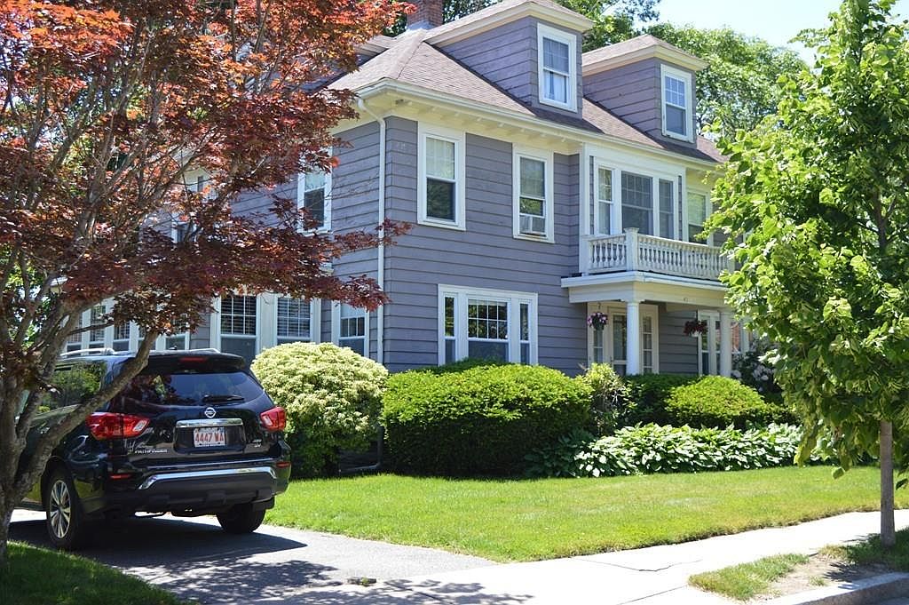 41 Traincroft, Medford, MA 02155 | Zillow