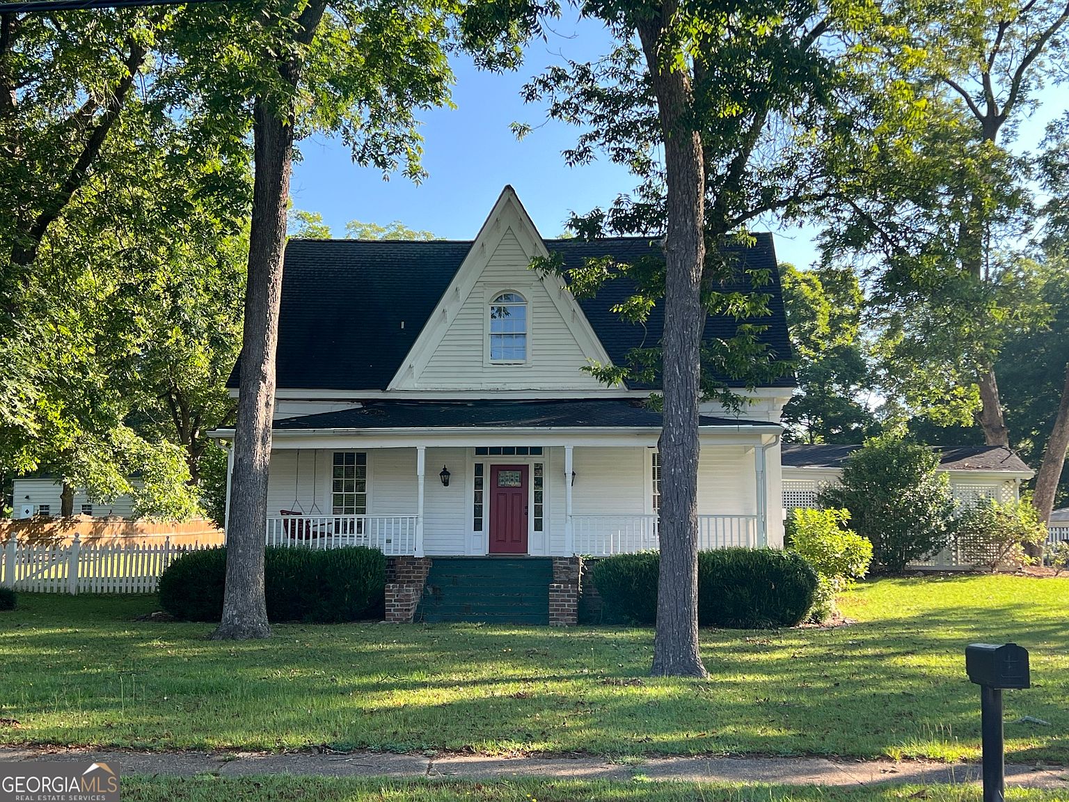 194 W Main St, Rutledge, GA 30663 | MLS #10330280 | Zillow