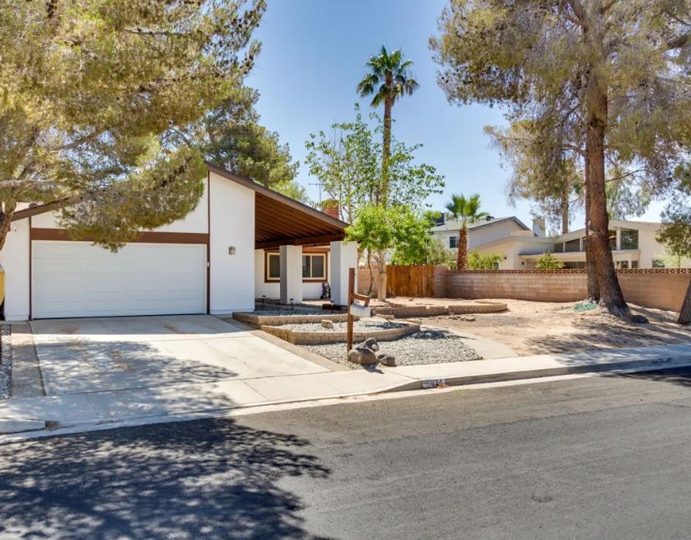 624 Randall St, Ridgecrest, CA 93555 | Zillow