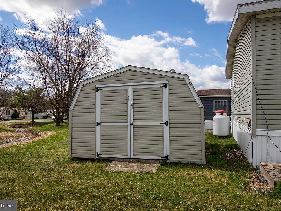 122 Decatur Dr, Grantville, PA 17028 | Zillow