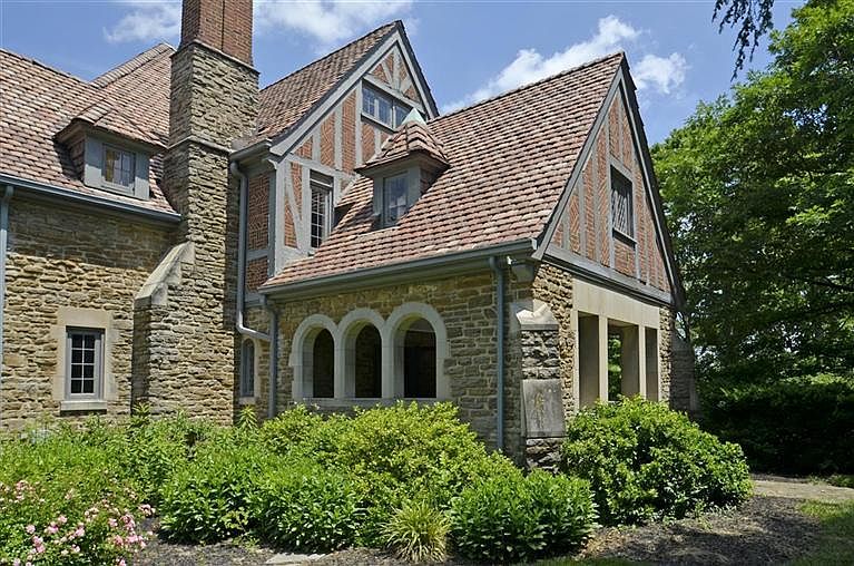 3530 Bayard Dr, Cincinnati, OH 45208 | Zillow