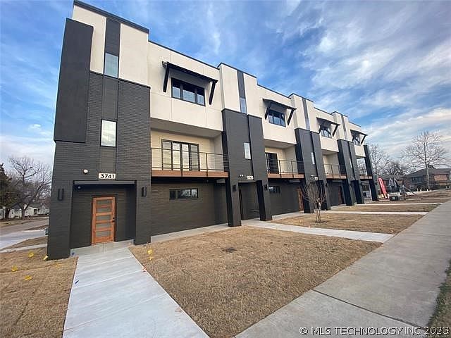 3749 S Riverside Dr E #3749, Tulsa, OK 74105 | MLS #2300812 | Zillow