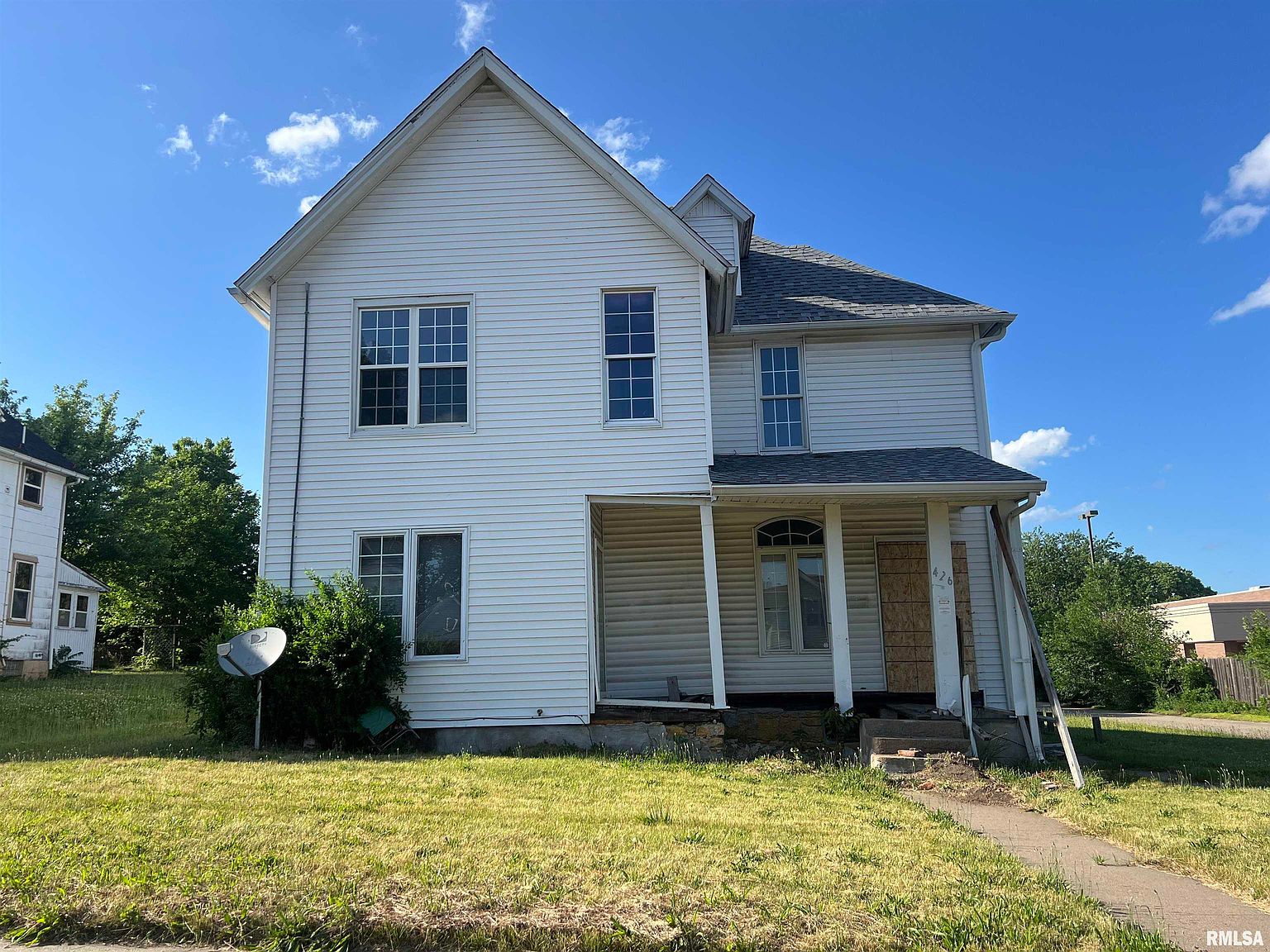 426 9th Ave S, Clinton, IA 52732 | MLS #QC4253743 | Zillow