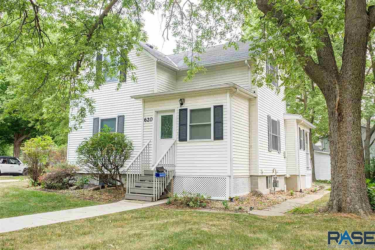620 N Washington Ave, Madison, SD 57042 | Zillow