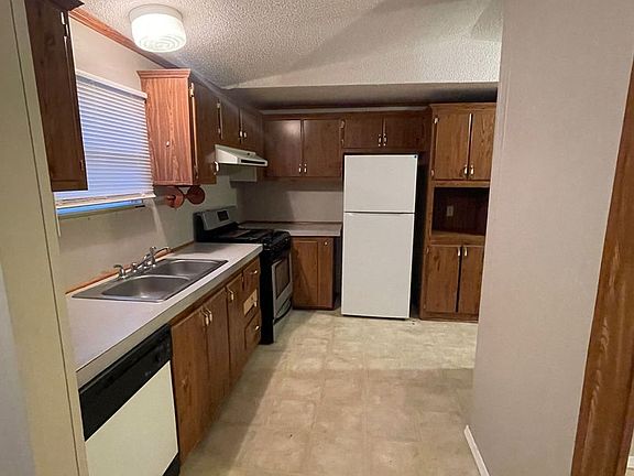 16295 County Road 1660, Fittstown, OK 74842 | Zillow