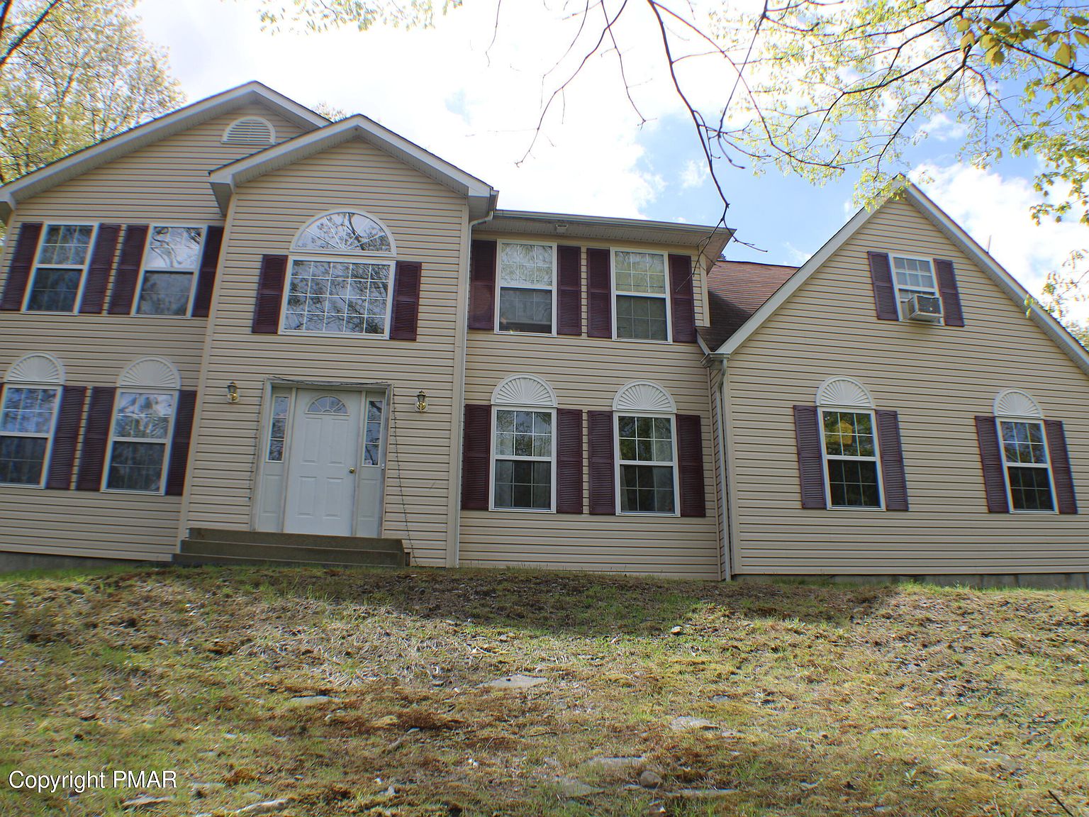 4405 Pine Ridge Dr, Bushkill, PA 18324 | Zillow