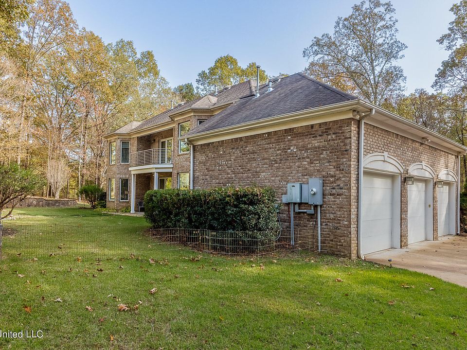6410 Spring Creek Dr, Olive Branch, MS 38654 | Zillow