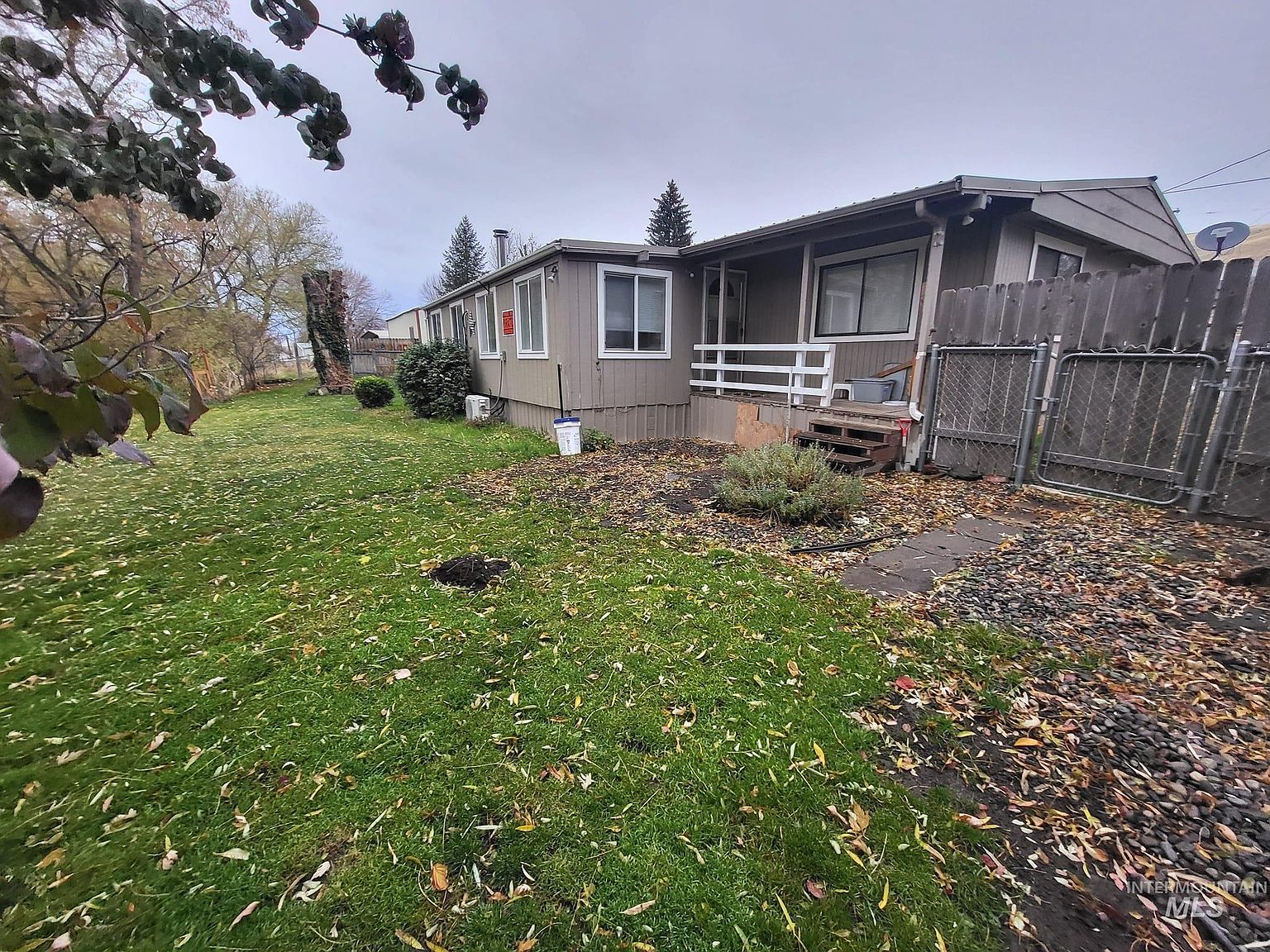 1689 Pataha St, Pomeroy, WA 99347 | Zillow