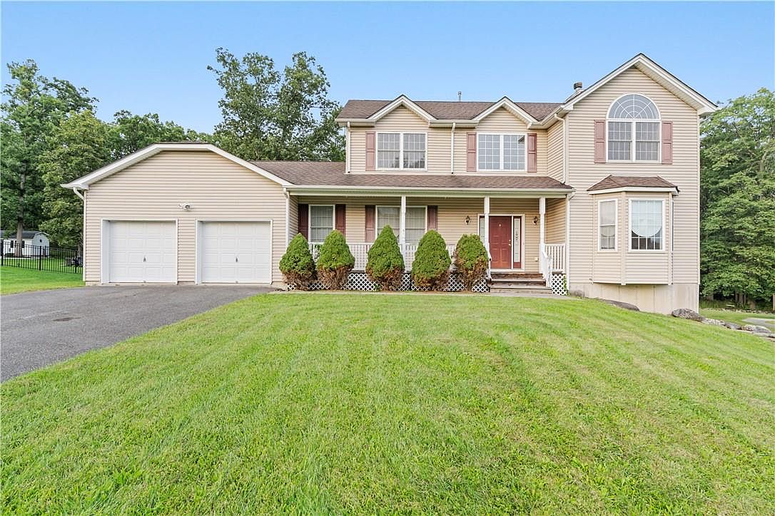 1047 Rolling Ridge, New Windsor, NY 12553 | Zillow