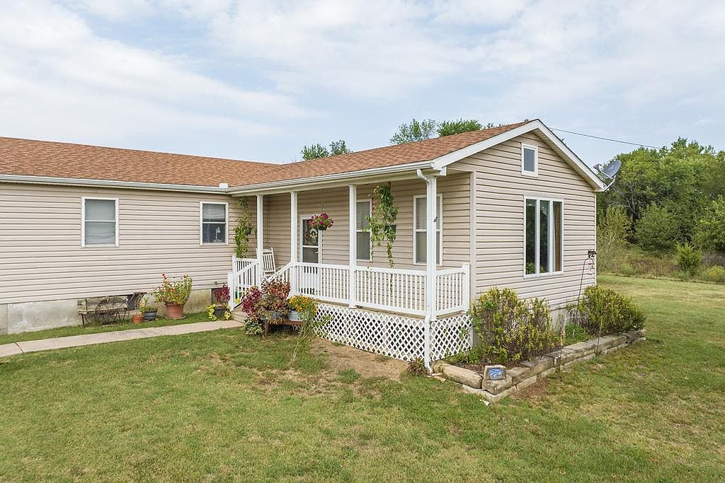 4209 County Road 5500, Cherryvale, KS 67335 | MLS #47490 | Zillow