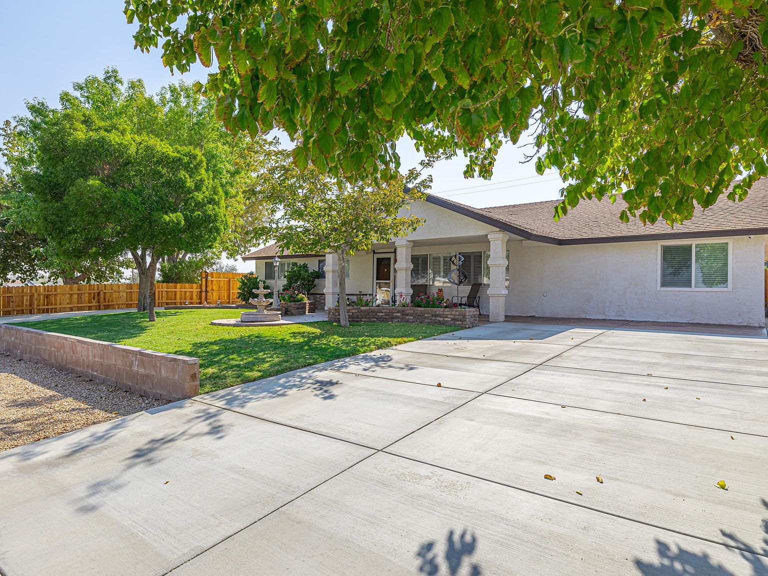 8352 Jacaranda Ave, California City, CA 93505 | Zillow